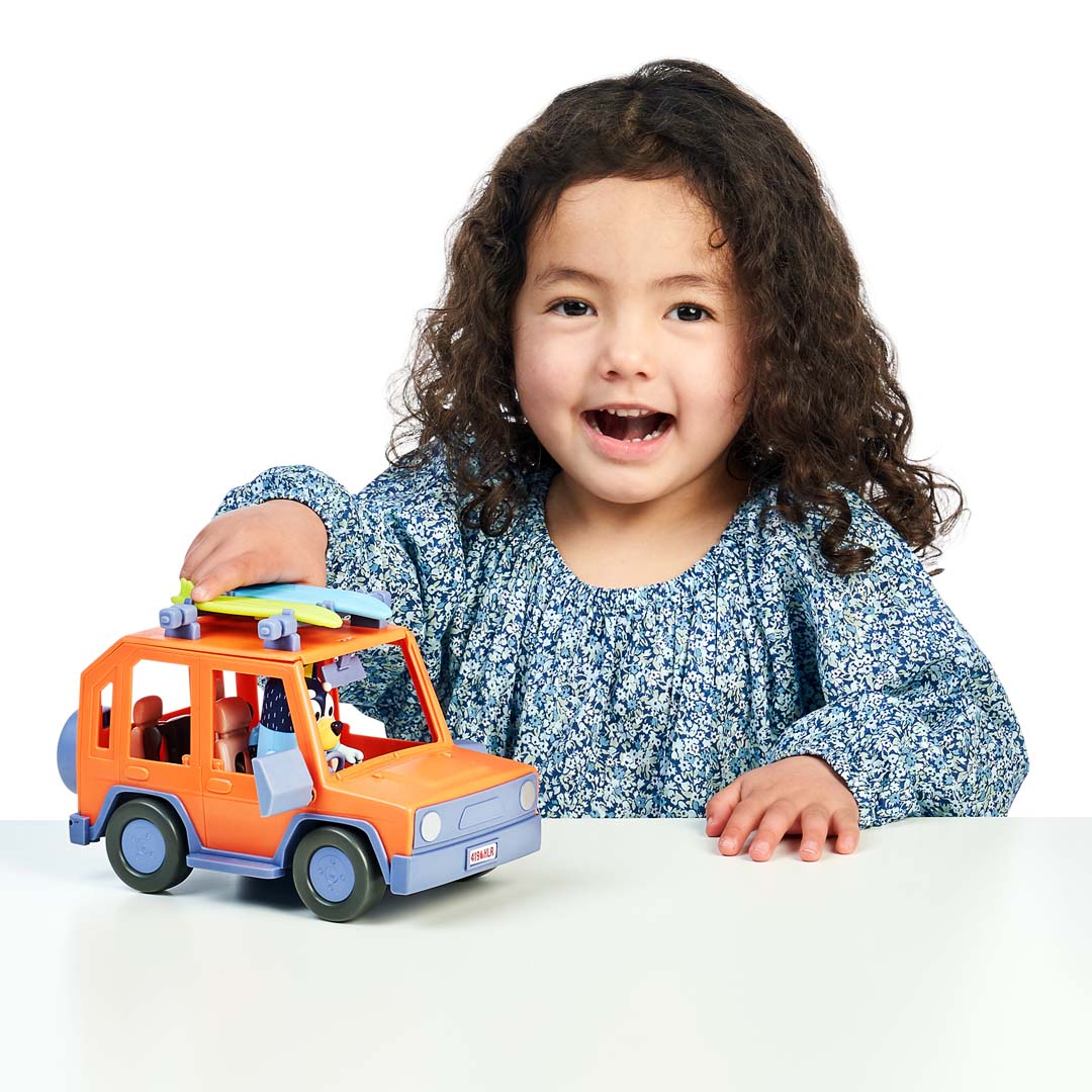 BLUEY Family Car with Bluey Figure and Surfboards